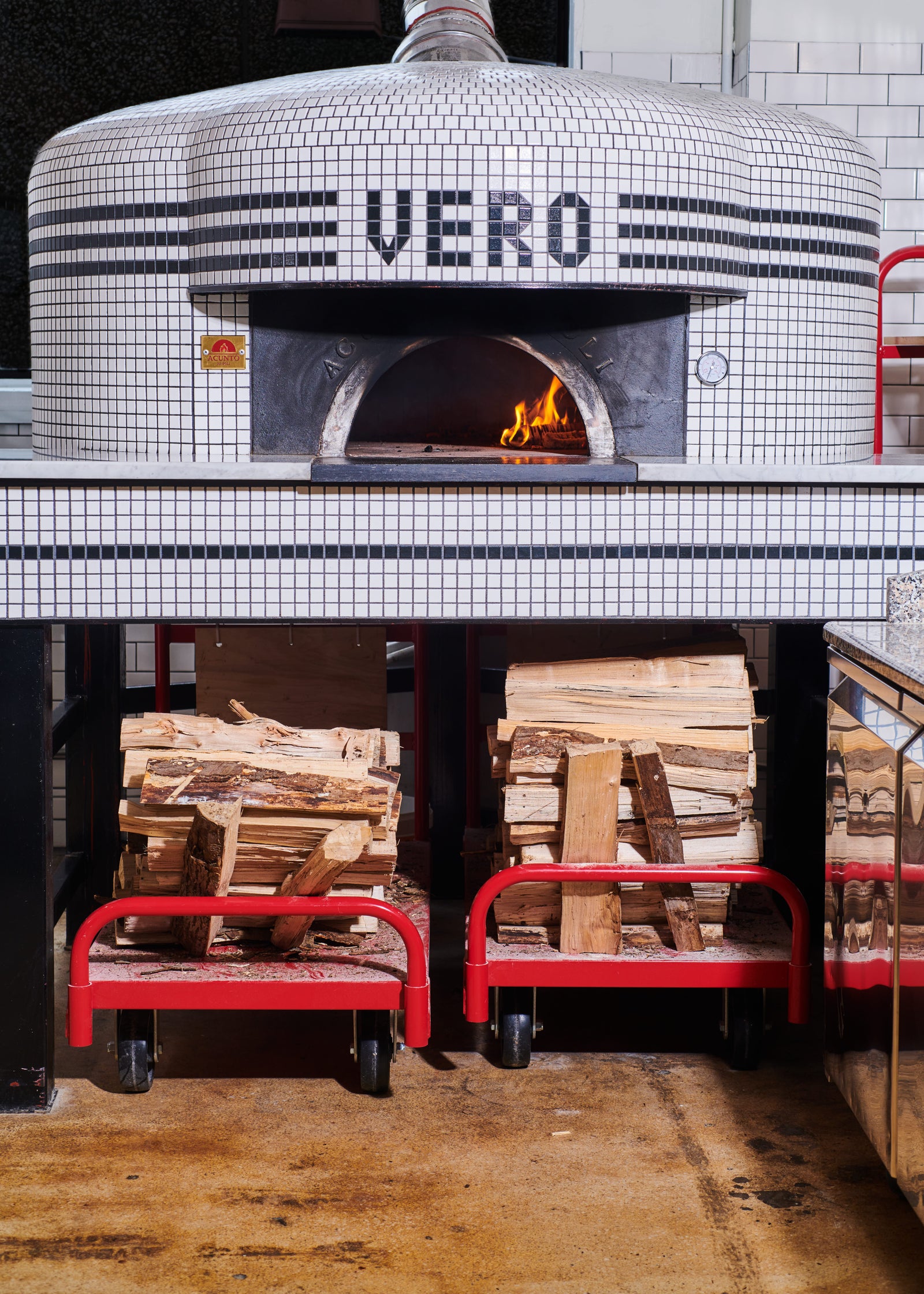 friday 5 : 00 pm 10 : 00 pm saturday 5 : 00 pm 10 : 00 pm sunday closed